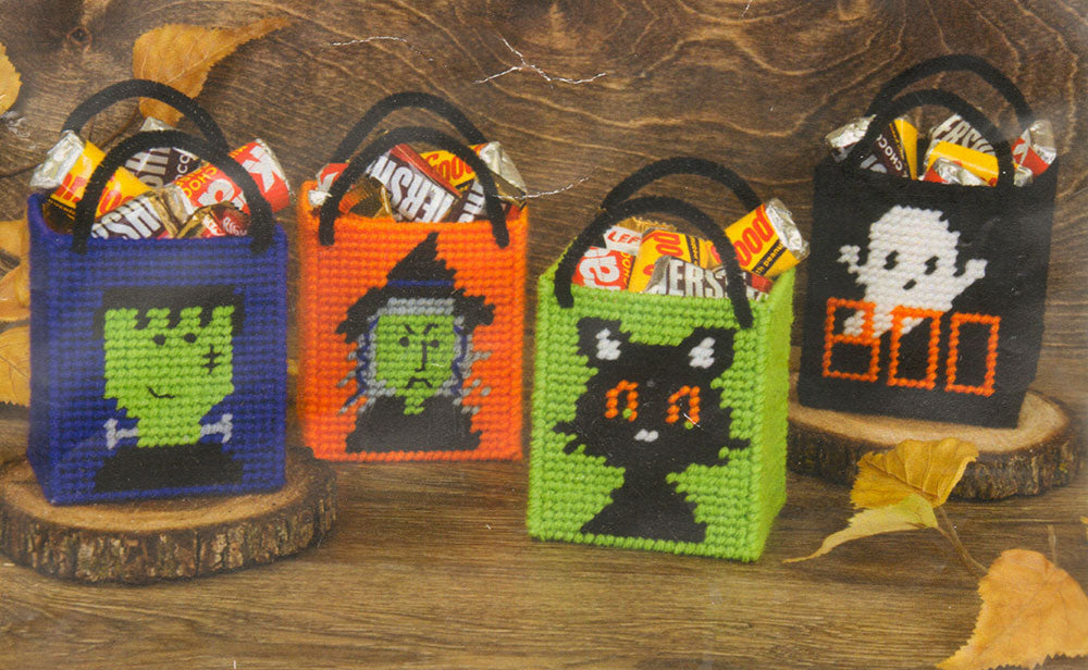 Halloween Mini Bags Plastic Canvas Kit – Mary Maxim