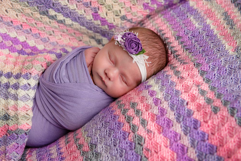 Cuddles & Hugs Blanket – Mary Maxim