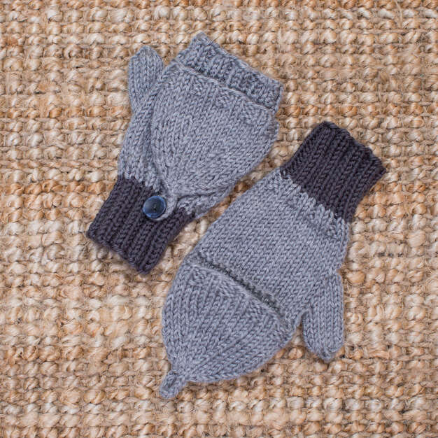 Free Flip Top Kids Mittens Pattern – Mary Maxim