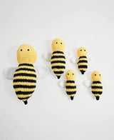 Free Bee-utiful Bee Family Pattern – Mary Maxim