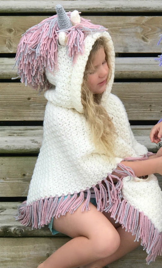 Hooded Unicorn Poncho and Socks – Mary Maxim
