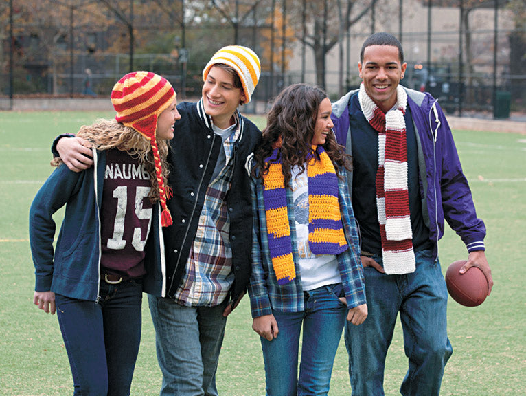 Free Team Spirit Hats and Scarves Pattern – Mary Maxim