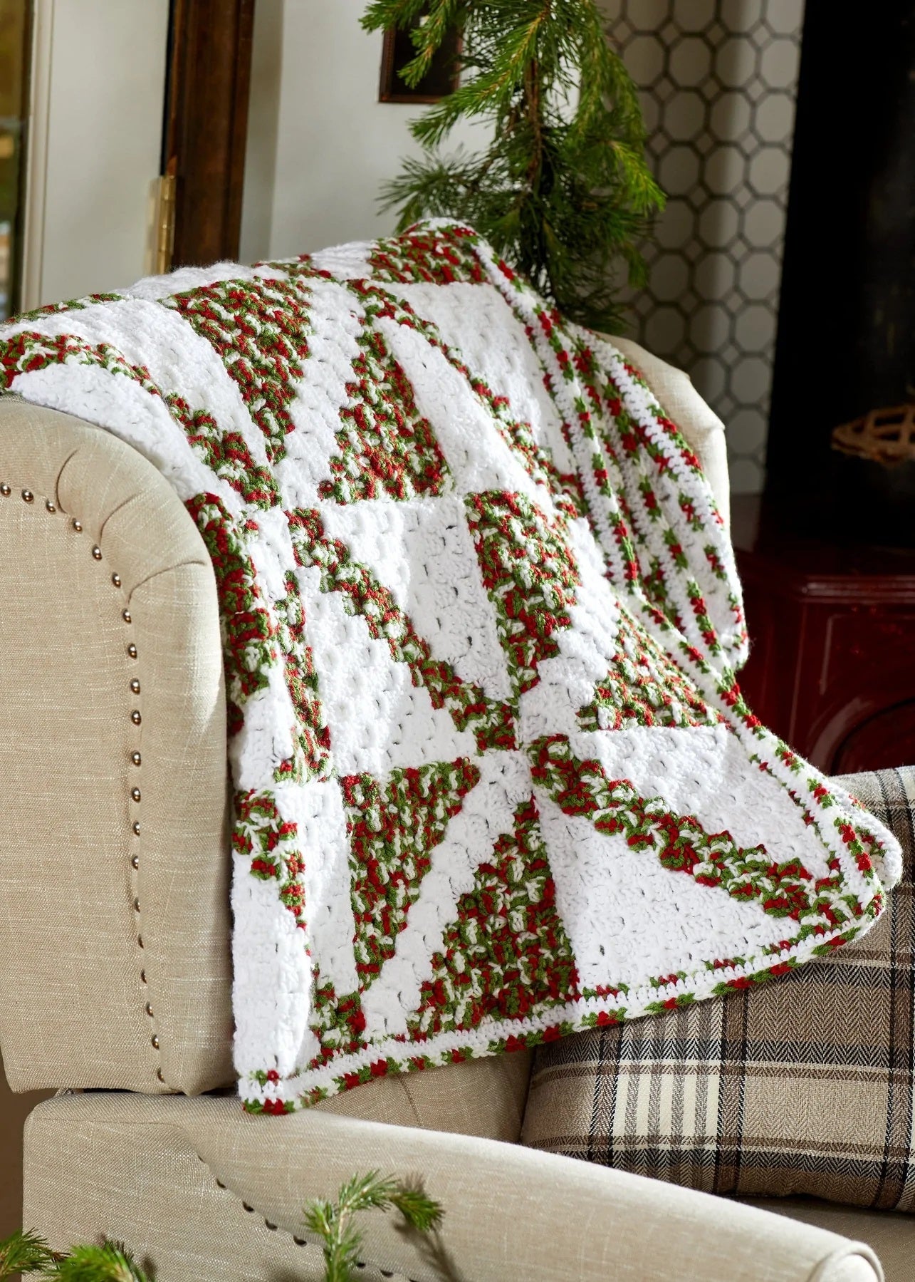 Free Merry Motif Quilt Crochet Throw Pattern – Mary Maxim